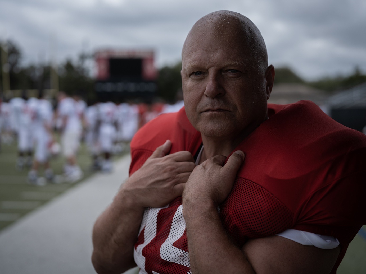 Interview: Michael Chiklis on a True Redemption Arc in ‘The Senior’ and ...